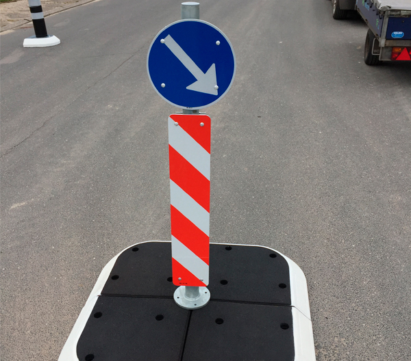 Helleanlæg Mini 100x100x10cm incl. skruer/plugs (excl. pullert/skilt) - Helle Mini - Saferoad ...